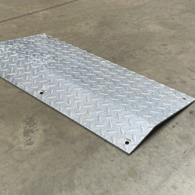 Heeve Galvanised Steel Driveway Kerb Plate - 415mm x 800mm – Ramp Champ