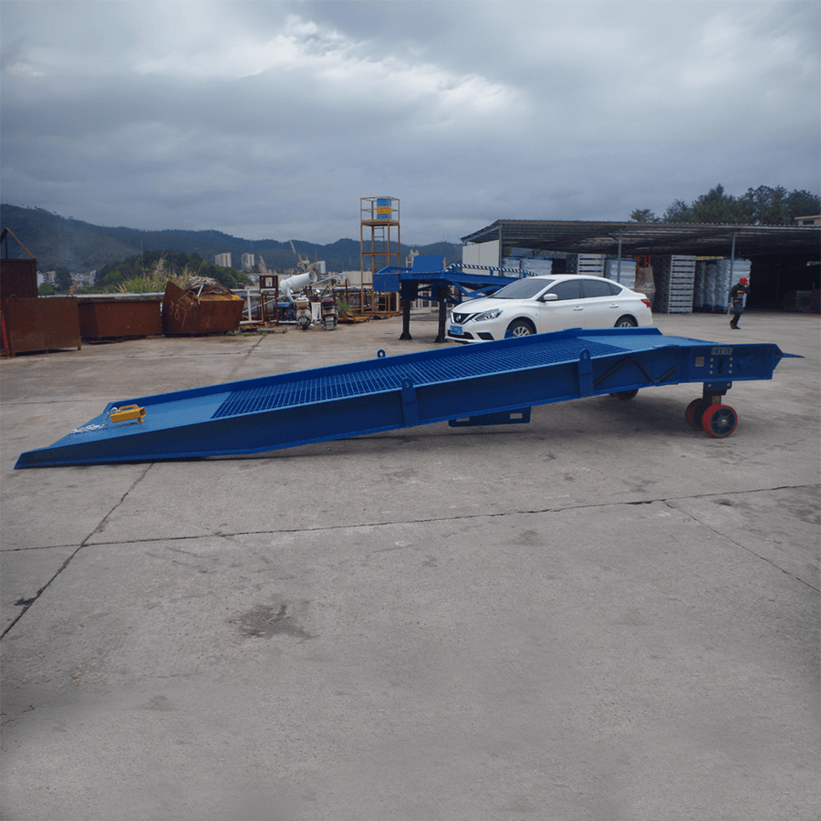 Heeve® Forklift Low Dock Ramp/Yard Ramp with Grated Surface - Manual ...