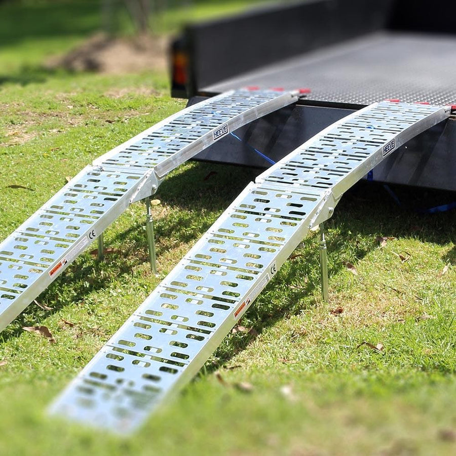 Heeve 2.3m x 900kg Aluminium Curved Folding Ramps + Support Legs, Pair ...