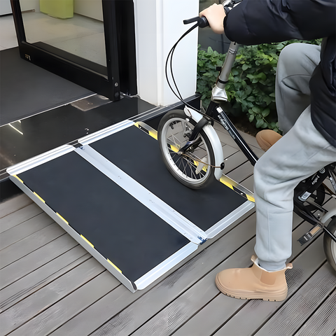 Heeve Aluminium Single-Fold Premium Wheelchair Ramp with Carry Bag ...