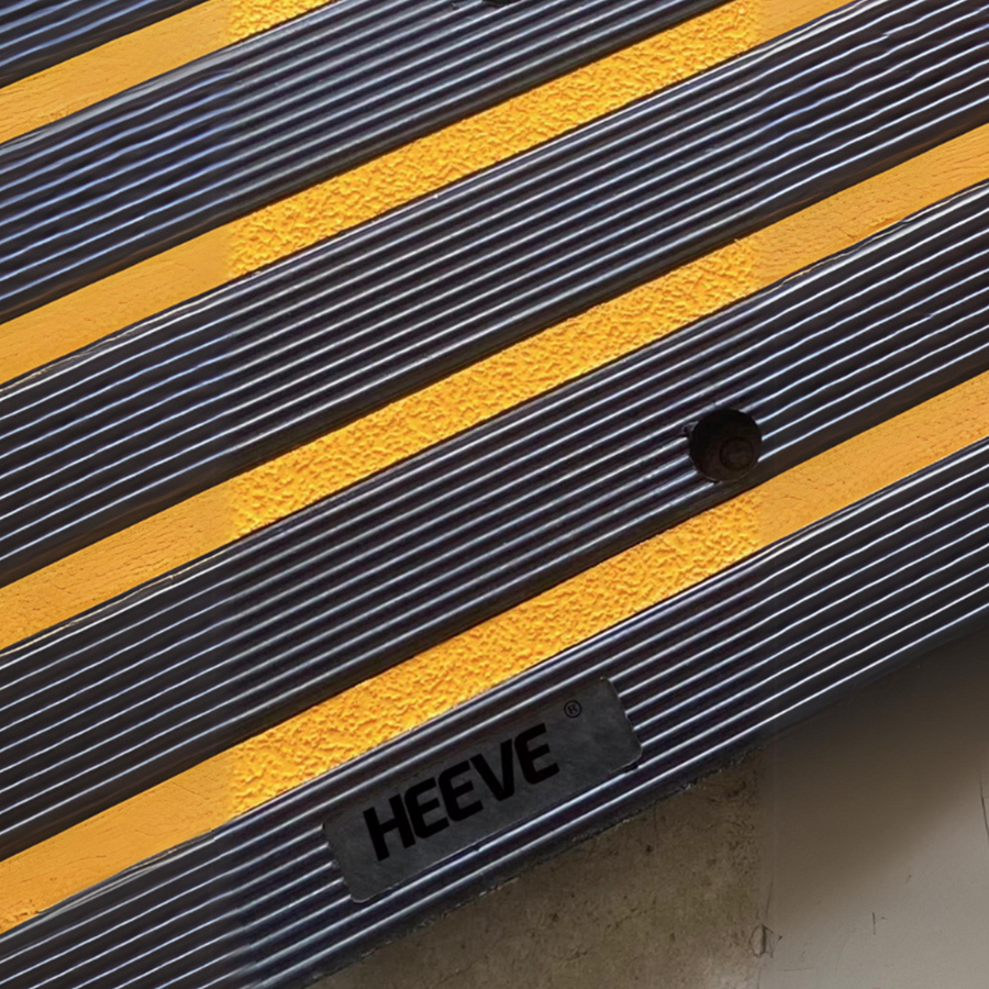 Heeve Driveway Rubber Kerb Ramp in 1.2m Sections for Rolled-Edge Kerb ...