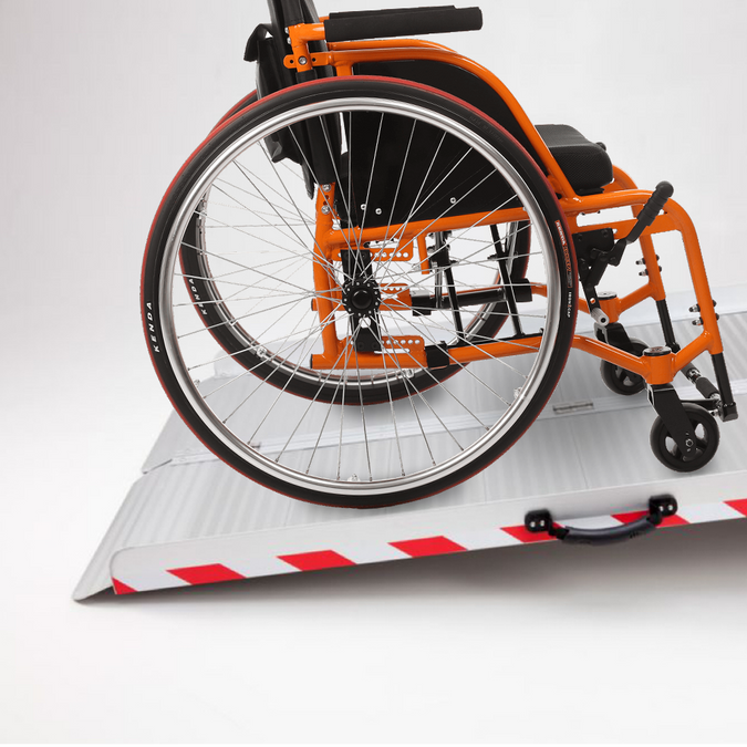 Heeve Heavy Duty Single Fold Extra Wide Aluminium Wheelchair Ramp ...