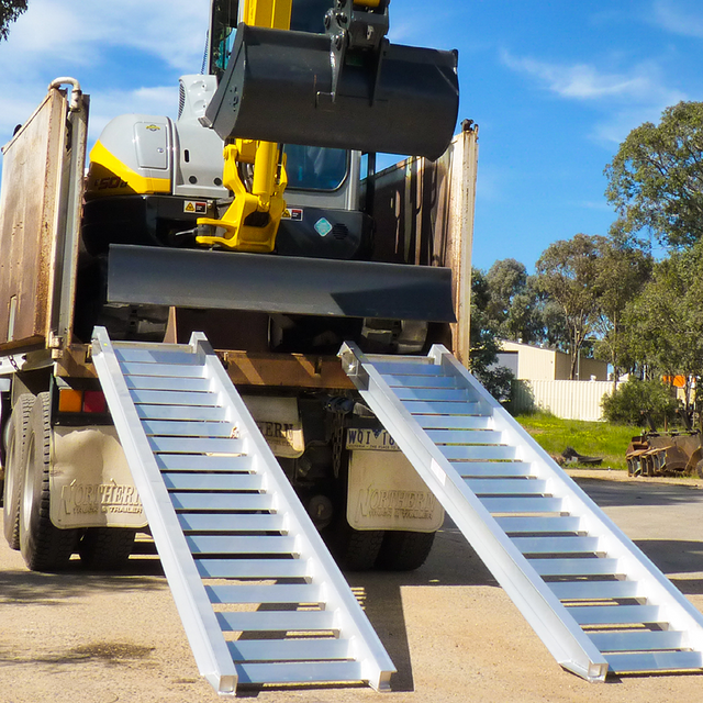 Sureweld 4T 4m x 510mm Aluminium Machinery Loading Ramps, Pair – Ramp Champ