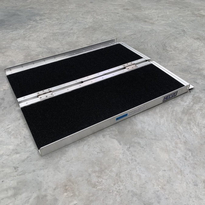 Heeve Aluminium Single-Fold Super-Grip Wheelchair Ramp – Ramp Champ